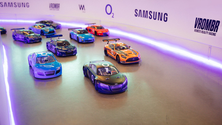 Mobility of the future: o2 controls racing vehicles at IAA in real time ...