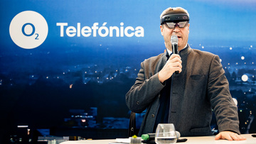 Telefonie der nächsten Generation: Markus Söder führt erstes Hologramm ...