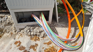 Fiber-to-the-home (FTTH)/fiber optics: o2 Telefónica and Deutsche ...
